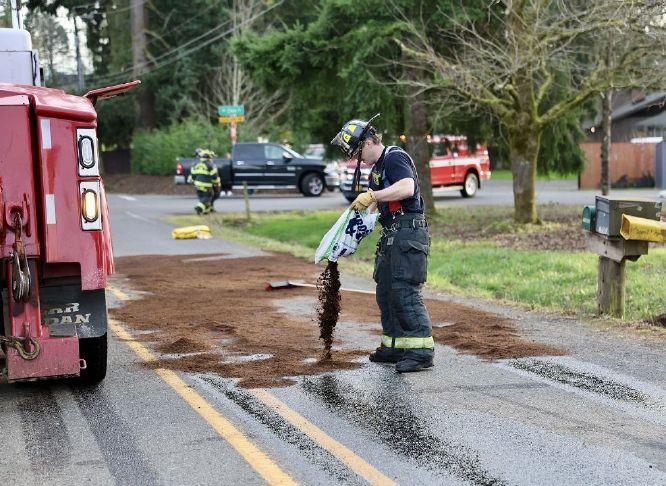Overturned fuel truck dumps 400 gallons in Boring | Estacada News